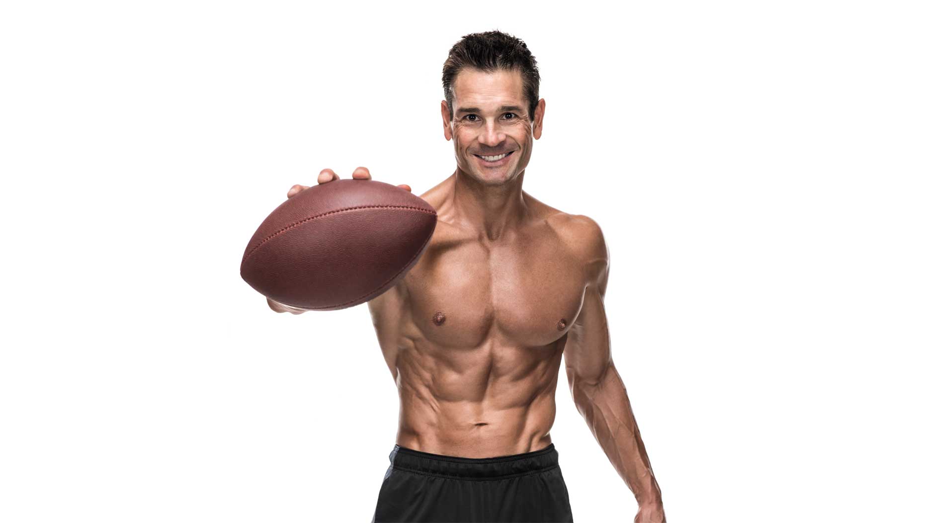 Big Apple Sportscaster Has Big Time Physique | Muscle & Fitness
