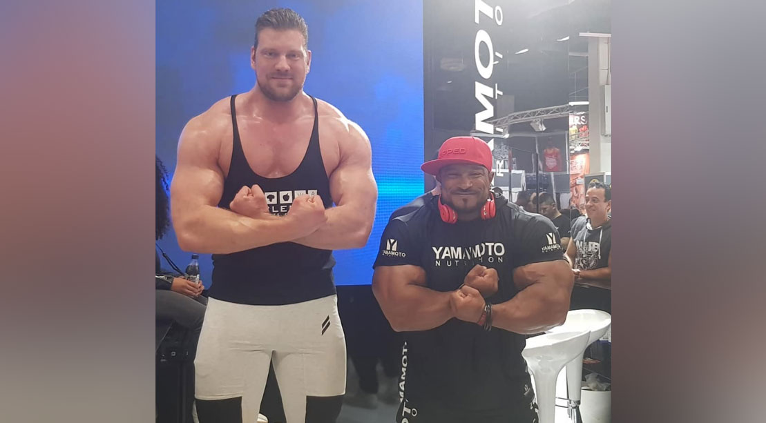 This 7"2' Bodybuilder Makes Olympia Contenders Look Like Children ...