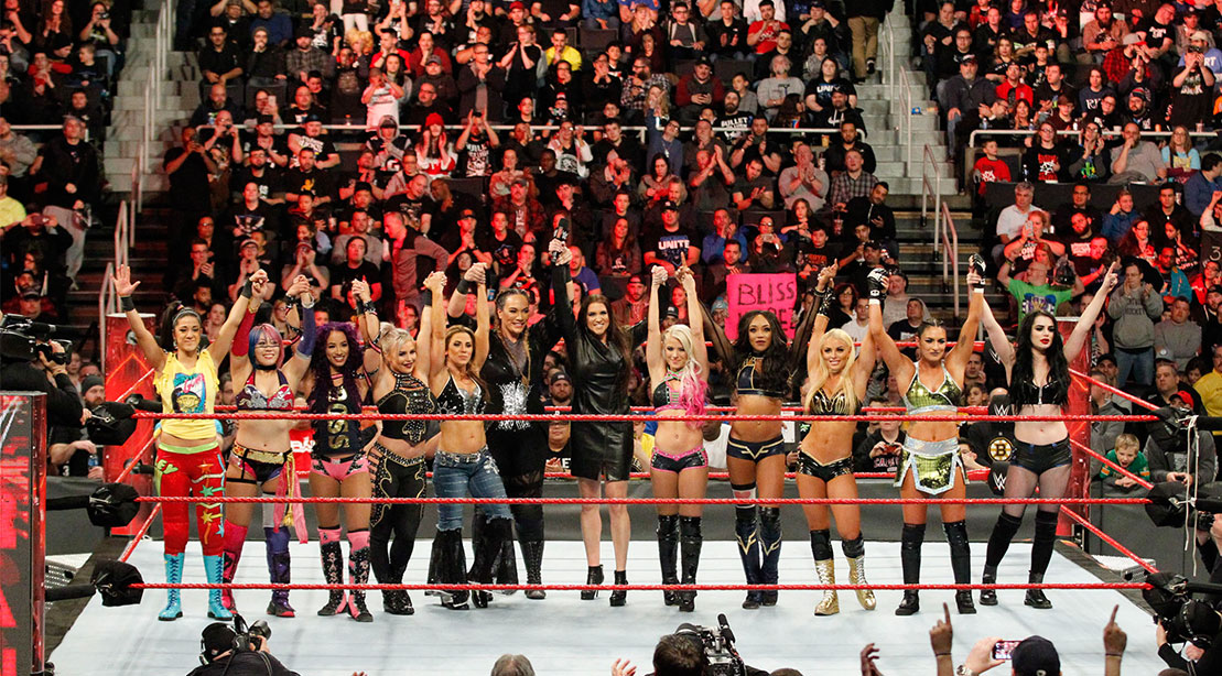 WWE's Stephanie McMahon Announces First-ever Women's 'Royal Rumble ...