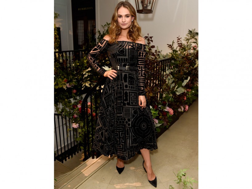 Photos: Lily James knows how to heat up the screen | Muscle & Fitness