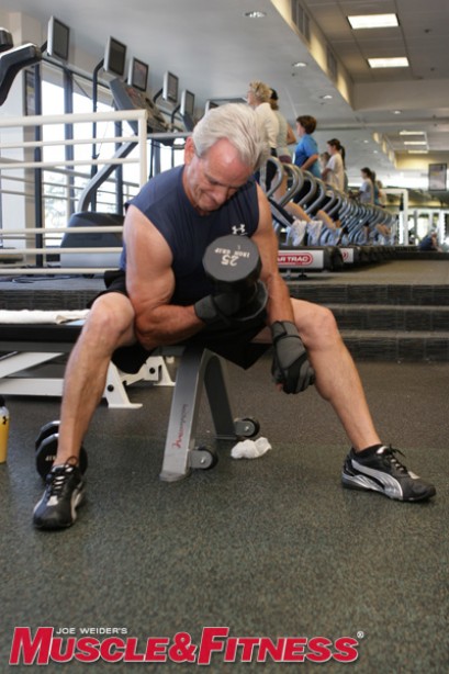 The Push Up King | Muscle & Fitness