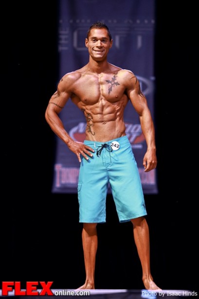 Mark Rios - Men's Physique Class B - Phil Heath Classic 2013 | Muscle ...