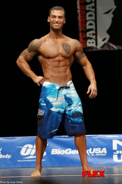 Travis Robinson | Muscle & Fitness