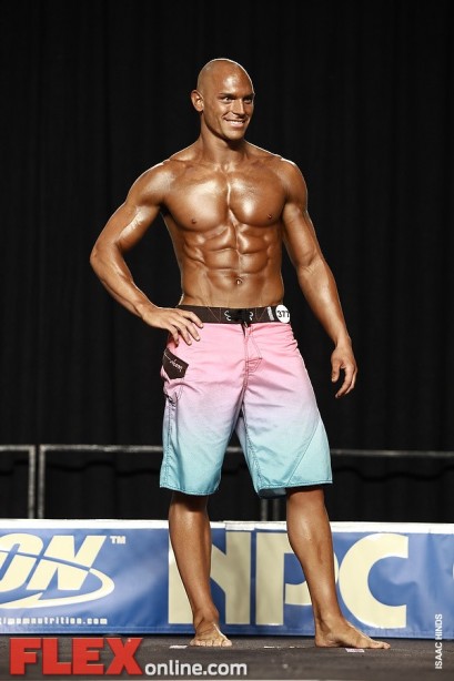 Anthony Musaraca - Mens Physique - 2012 Junior National | Muscle & Fitness