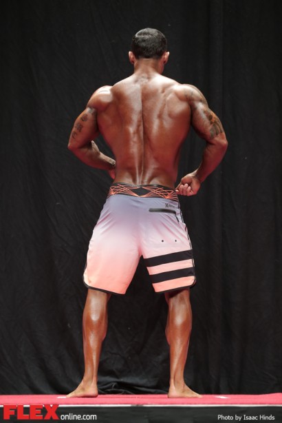 Axel Alvarez - Men's Physique A - 2014 USA Championships | Muscle & Fitness