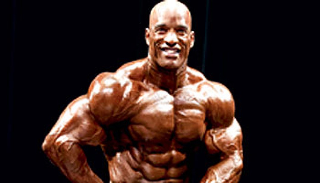 A SHOULDER TO RELY ON | Muscle & Fitness