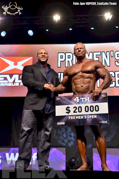 Open Bodybuilding Awards - 2015 IFBB EVLS Prague Pro | Muscle & Fitness