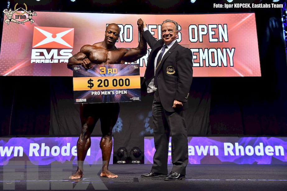 Open Bodybuilding Awards - 2015 IFBB EVLS Prague Pro | Muscle & Fitness