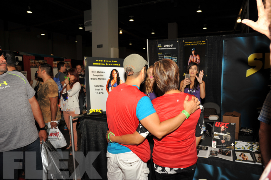 Hot Shots from the SNAC Booth at the 2015 Olympia Expo | Muscle & Fitness