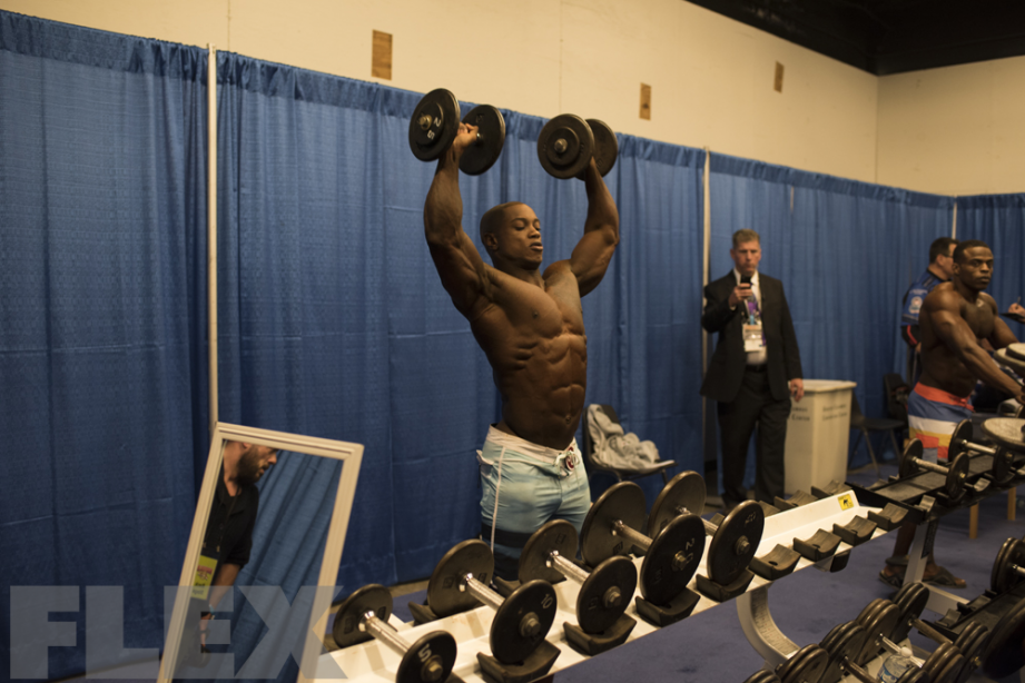 2017 Arnold Classic: Backstage | Muscle & Fitness