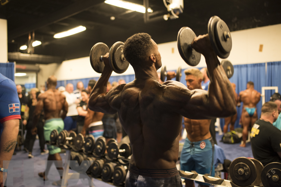 2017 Arnold Classic: Backstage | Muscle & Fitness