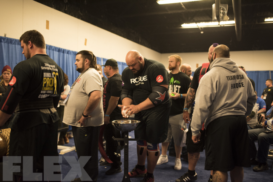 2017 Arnold Classic: Backstage | Muscle & Fitness