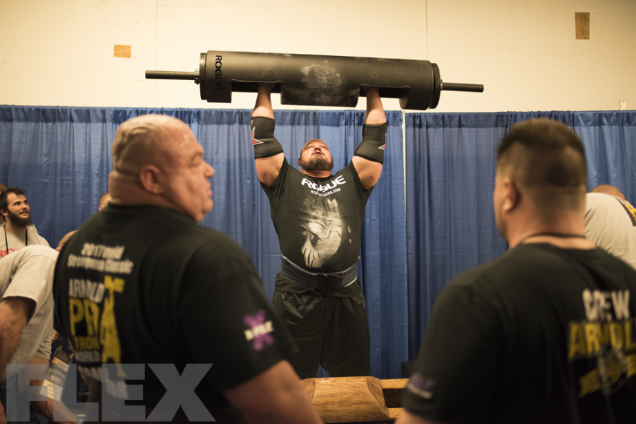 2017 Arnold Classic: Backstage | Muscle & Fitness