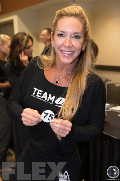 Athlete Check Ins - 2017 IFBB Vancouver Pro | Muscle & Fitness