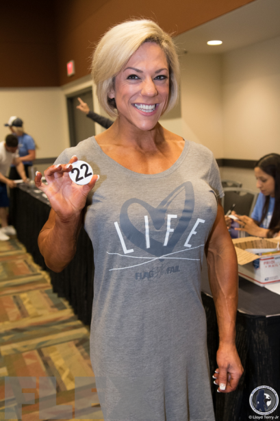 Athlete Check Ins - 2017 IFBB Vancouver Pro | Muscle & Fitness