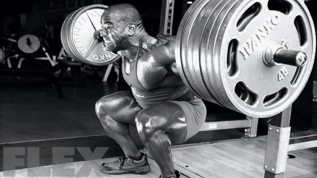 Squatting 600 LBS is Easy | Muscle & Fitness