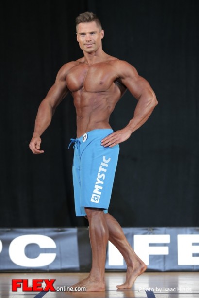 Denis Gusev - Mens Physique - 2014 IFBB Pittsburgh Pro | Muscle & Fitness
