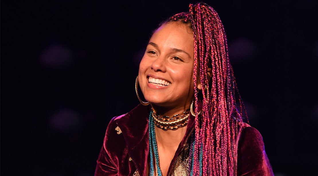 7 Beautiful, Empowering Photos of Alicia Keys | Muscle & Fitness