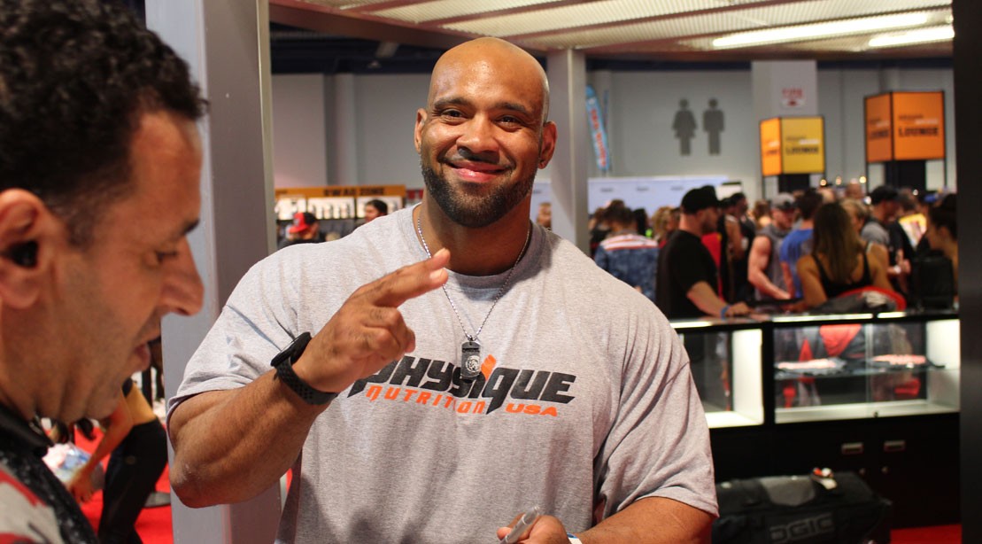 Best Fan Moments From the 2017 Olympia Expo | Muscle & Fitness