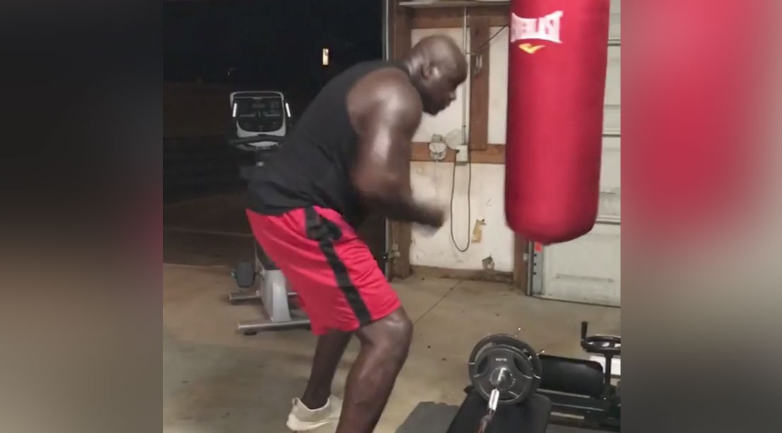 Shaq Attacks Heavy Bag, Asks: 'Who You Got Floyd or McGregor'| Muscle ...