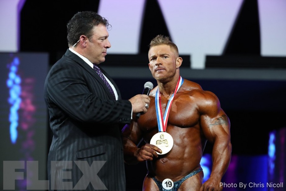 Final Posedown & Awards - 212 Bodybuilding - 2018 Olympia | Muscle ...