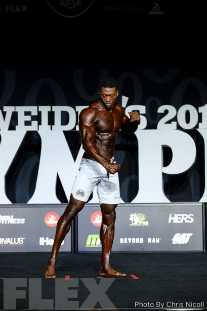 Raymont Edmonds - Men's Physique - 2018 Olympia | Muscle & Fitness