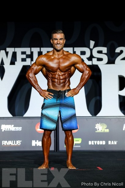 Ryan Terry - Men's Physique - 2018 Olympia | Muscle & Fitness