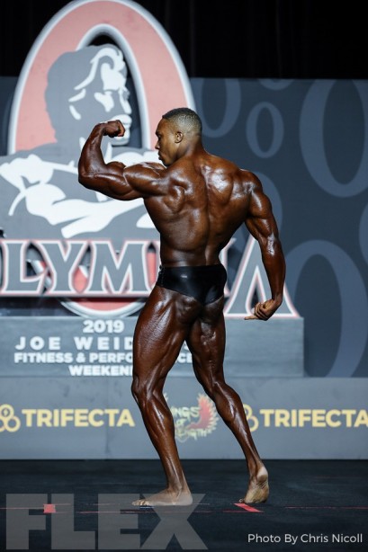 Jonathan Hambrick - Classic Physique - 2019 Olympia | Muscle & Fitness