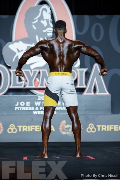 Raymont Edmonds - Men's Physique - 2019 Olympia | Muscle & Fitness