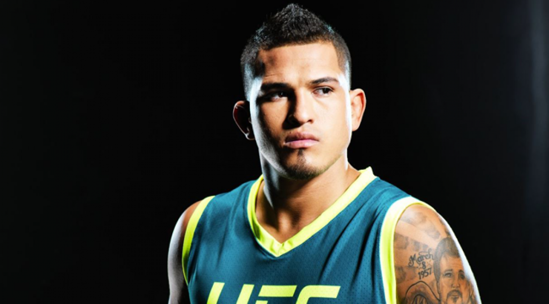 UFC Lightweight Champ Anthony Pettis on Coaching TUF 20 | Muscle & Fitness