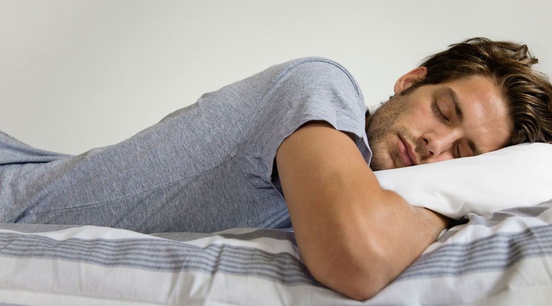 The 12-Step Sleep Program for Bodybuilders | Muscle & Fitness