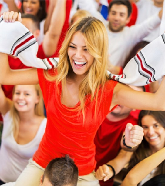 Ten Ways to Score a Date During a Game | Muscle & Fitness