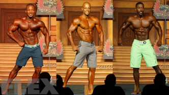 2016 IFBB Lenda Murray Pro - Women's Bodybuilding | Muscle & Fitness