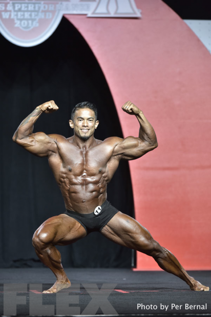 Stan McQuay - Classic Physique - 2016 Olympia | Muscle & Fitness