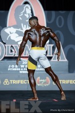 Raymont Edmonds - Men's Physique - 2019 Olympia | Muscle & Fitness