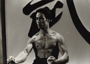 Bruce Lee's Life in Photos | Muscle & Fitness